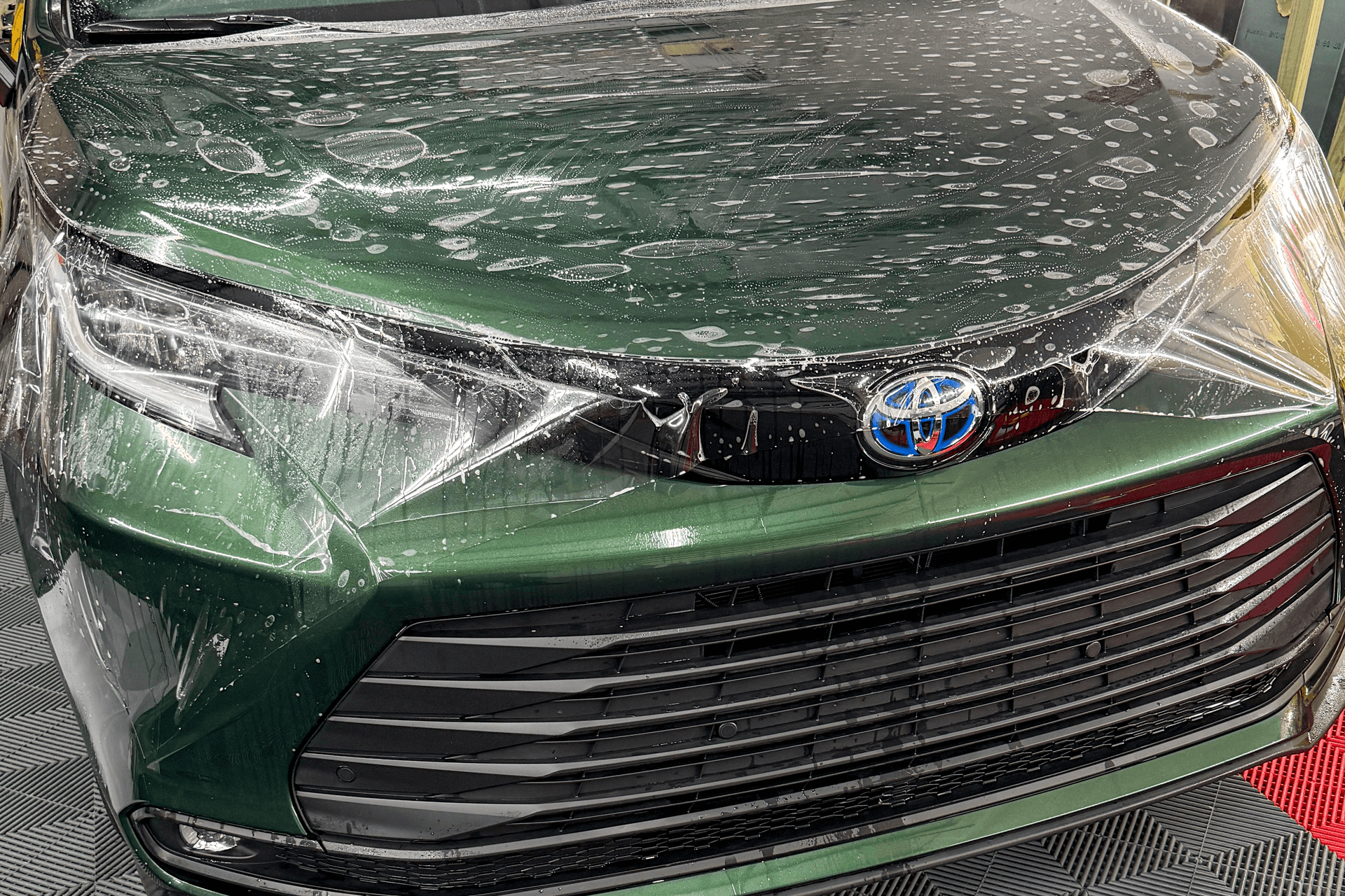 They chose to protect their Toyota Sienna with PPF - I Wanna Wrapping